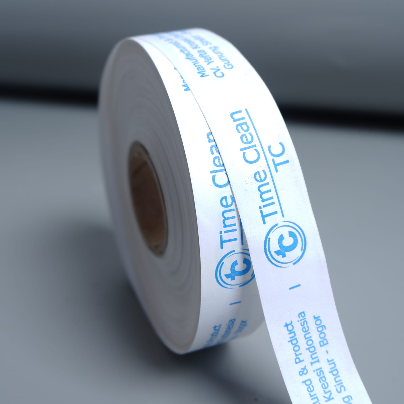 Label Bahan Satin : Pengertian, Karakteristik dan Fungsinya